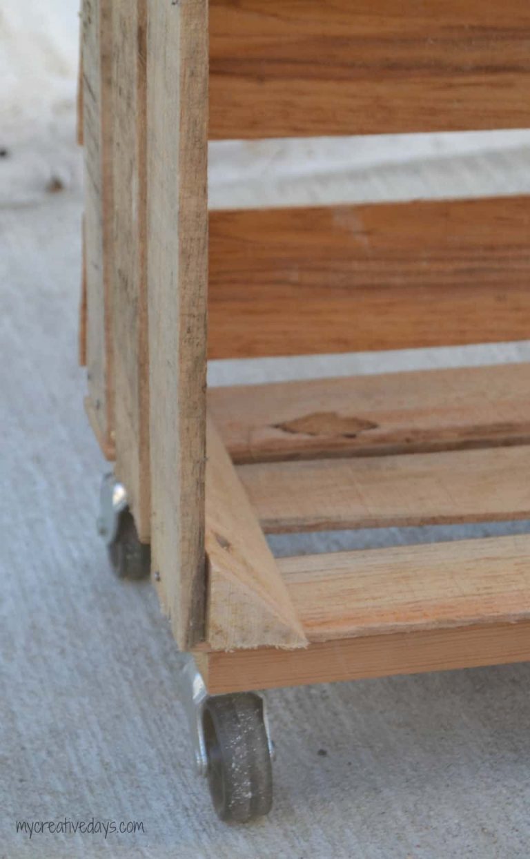 Make A DIY Wood Storage Crate To Organize Many Areas In Your Home
