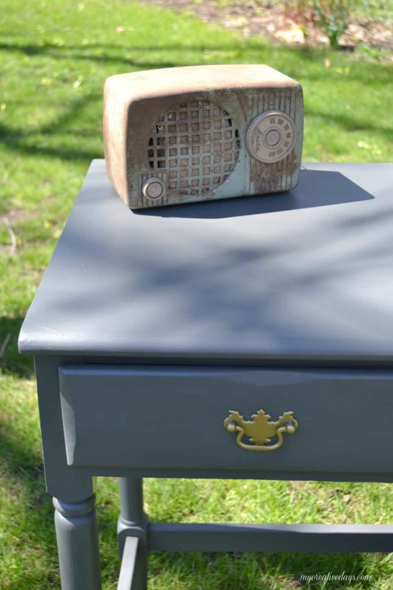 DIY Desk Makeover To Take An Ugly Desk And Make It Pretty Again