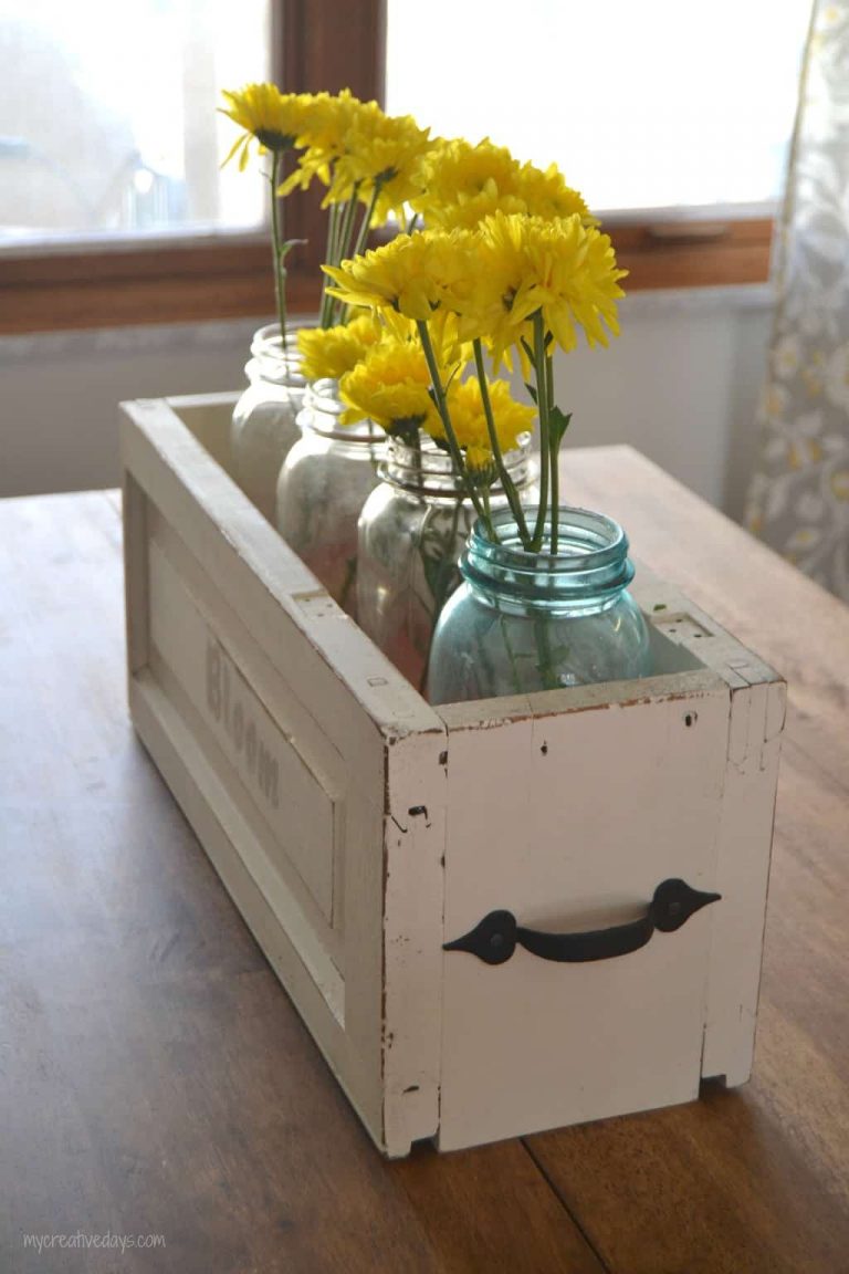 A DIY Mason jar caddy that will display your favorite jars in a new way!
