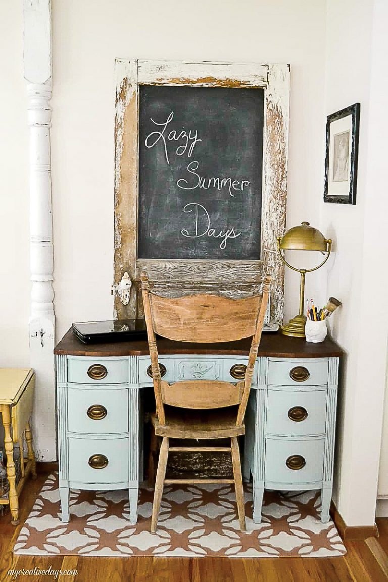 This painted desk turned an ugly desk into a beautiful piece to work on.