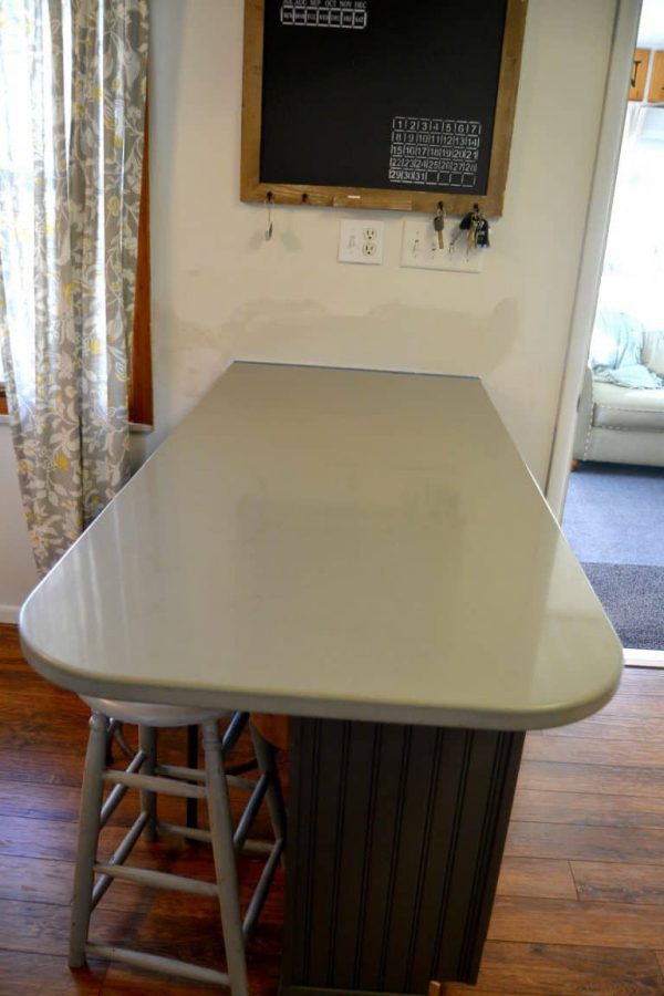 Adding quartz countertops made all the difference in this kitchen makeover