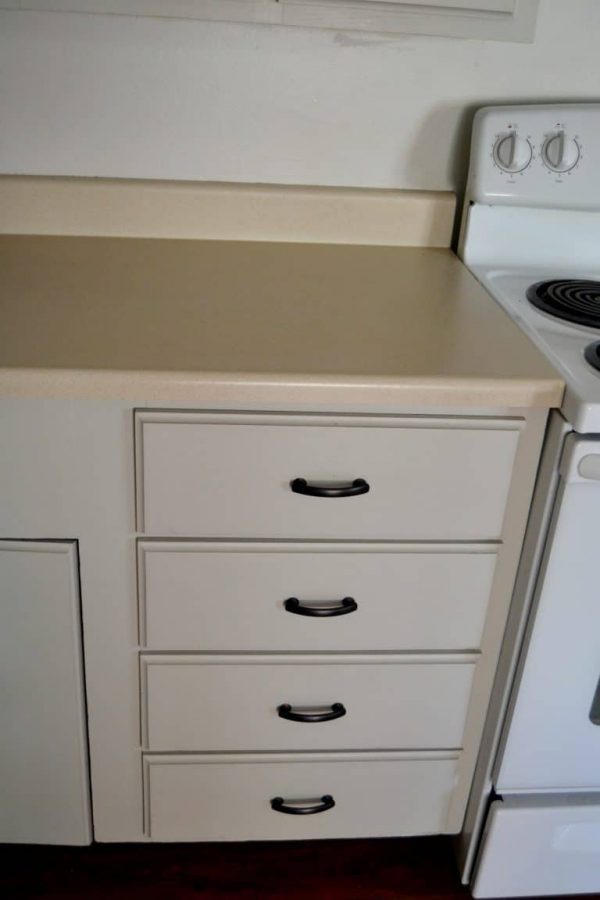 Adding quartz countertops made all the difference in this kitchen makeover