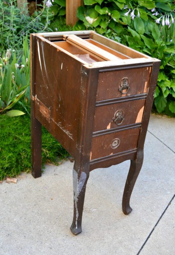 Side Table Makeover: From Trash To Beautiful Treasure!