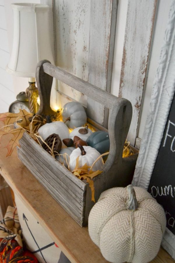 Rustic Farmhouse Decor For Fall That Will Welcome The Season Happily