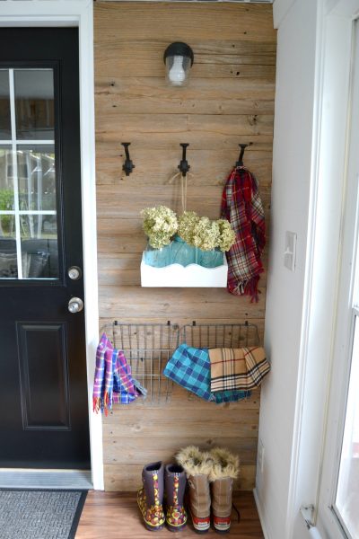 Reclaimed Wood Wall For FREE! - My Creative Days