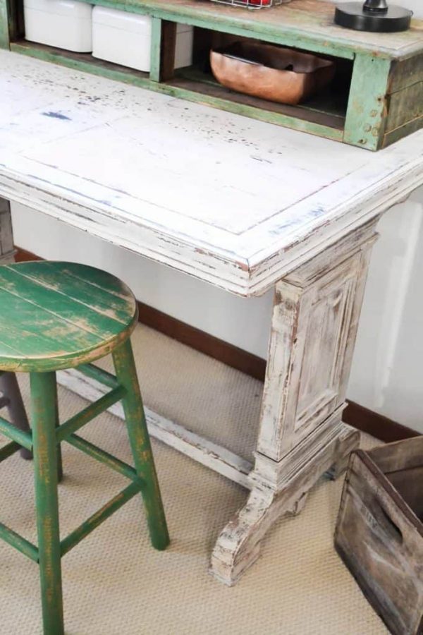 DIY Painted Table Makeover That Makes An Old Table Beautiful Again!