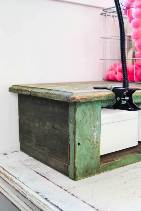 DIY Painted Table Makeover That Makes An Old Table Beautiful Again!