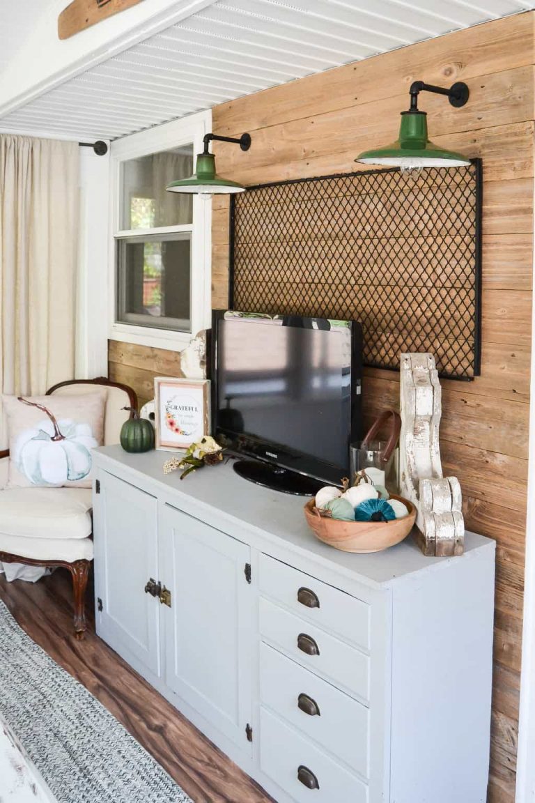 Fall Porch Decor: Mixing Fall & Football - My Creative Days