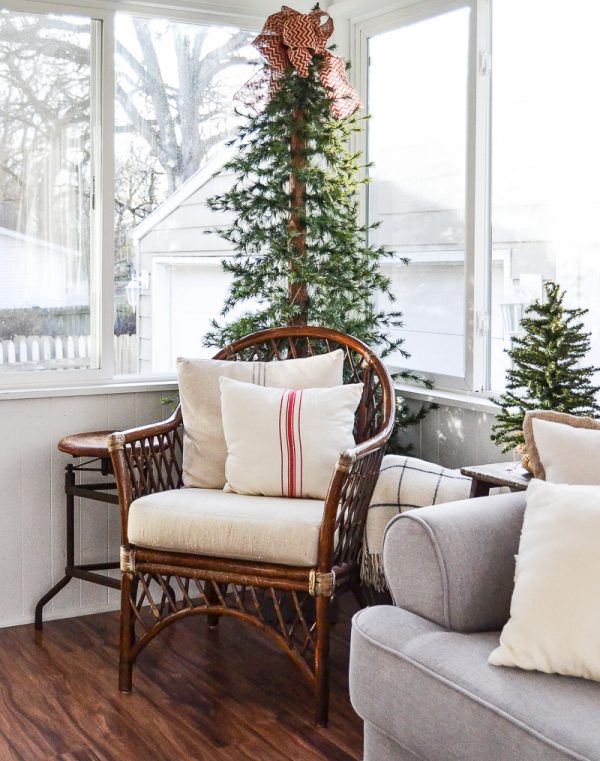 Christmas Porch Tour Full of Wintery, Woodland Touches