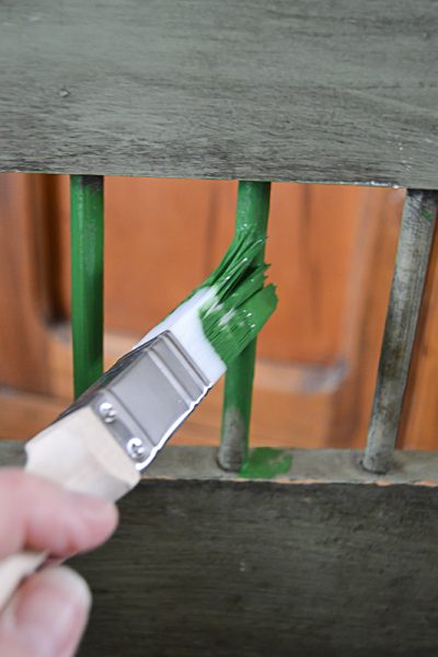 Wooden Toy Box That Will Keep Toys Put Away & Out Of Sight!
